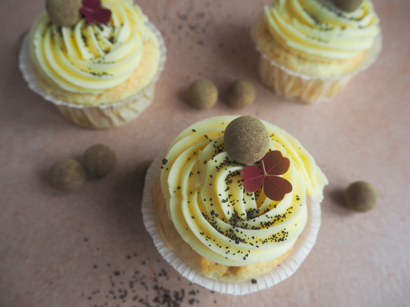 Svampede lakrids muffins med Råstoff Pure Liquorice - Spritfabrikken ...